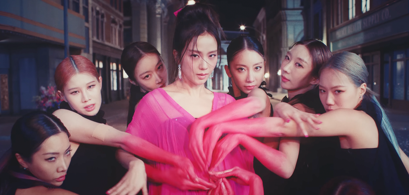 គ្រាន់តែថ្លៃសម្លៀកបំពាក់ក្នុង MV ថ្មី Jisoo អាចទិញឡានទំនើបជិះបាន